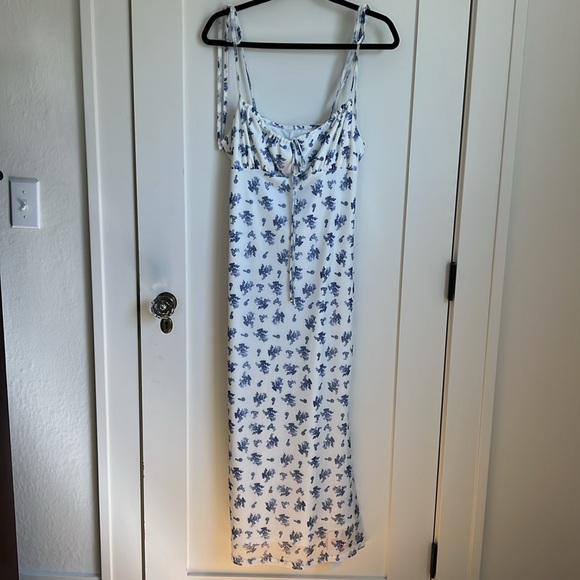 Cider | Dresses | Nwt Cider Blue Floral Tie Shoulder Sleeveless Stretch ...